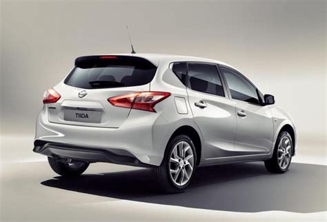 Nissan Tiida Photos And Specs Photo Nissan Tiida Review And Perfect Photos Of Nissan Tiida