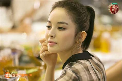 古力娜扎尔·拜合提亚尔gulinazhaer Baihetiyaer、gulnazar偶像来了图册 万佳直播吧