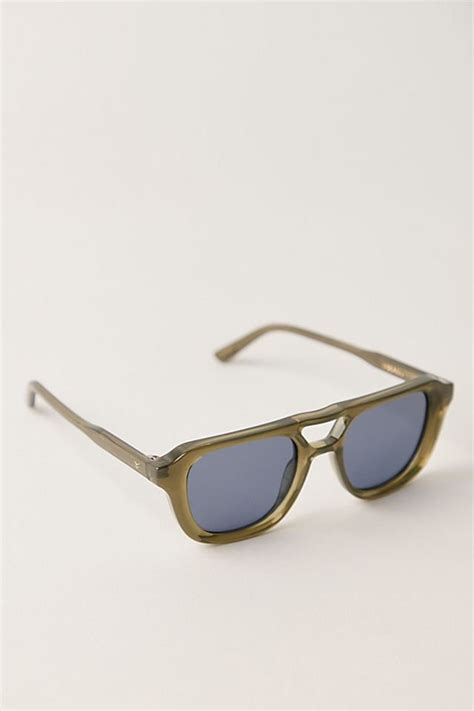 Free People Ruby Polarized Sunnies In Olive Navy Endource