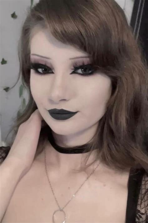 Darcy Lee Profile