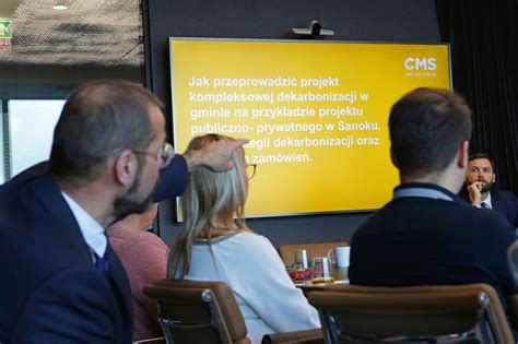 Jak realizować projekty transformacji energetycznej w gminach