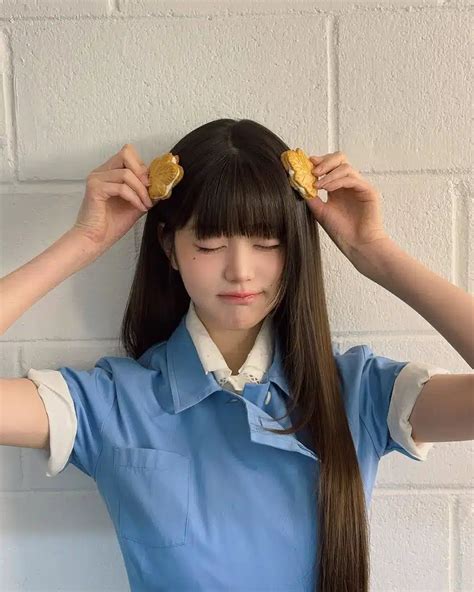 쿠키로도 귀엽게 노는 장원영 인스타 업 팬플러스 커뮤니티