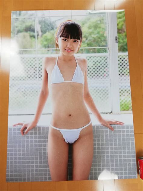 新品 ほぼ 等身大 香月 杏珠 841 x 1184 mm ジュニア アイドル ポスター 希少 レア 写真 即日発送