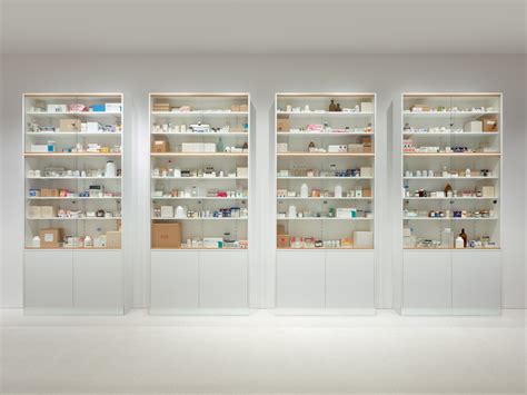 Duane Hanson Damien Hirst Davies Street London February 29april 3