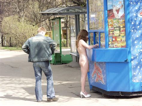 Naked Girl Buys Some Things In The Kiosk Russian Sexy Girls