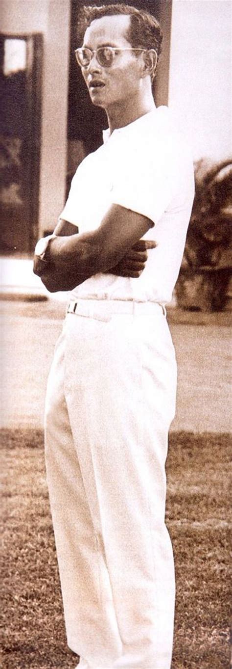 รวมภาพในหลวง ภูมิพล ภาพรัชกาลที่ 9 ภาพพระราชินี สมเด็จพระเทพ สมเด็จพระบรม ดาวน์โหลดฟรี ภาพในหลวง