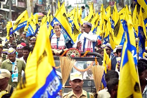 Duliajan Senior Aap Leader Atishi Marlena Campaigns For Lok Sabha