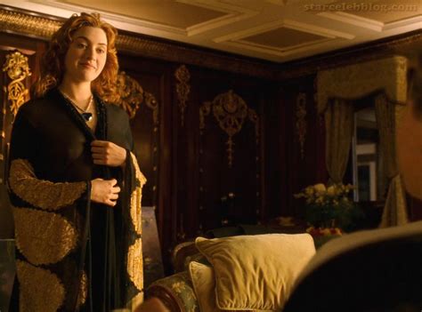 Kate Winslet Titanic Drawing Scene 6 Hollywood Movie Hd Photo