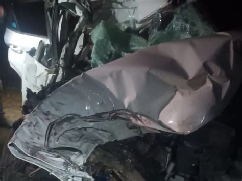 Father And Daughter Killed 5 Injured In Road Accident In Pratapgarh