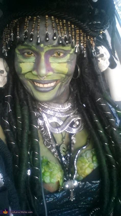 Homemade Medusa Adult Costume How To Tutorial Photo 34