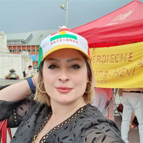 Sahar Esmaili On Twitter ذات آدم هر چی باشه همون میمونه ذات و خاک من ،عشق و جان من کورده و همه