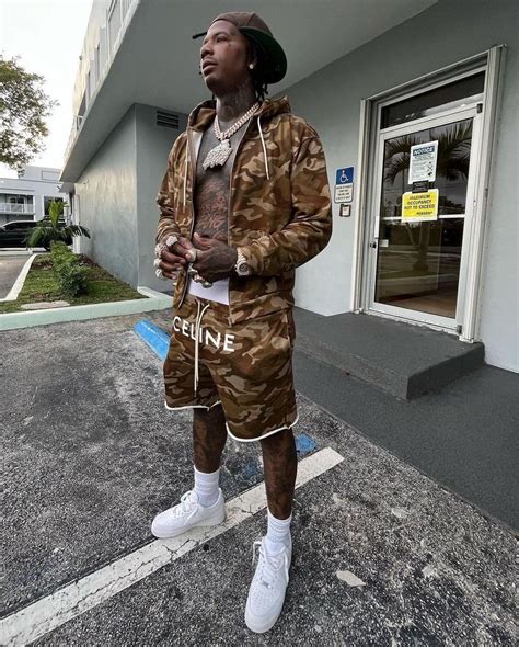 Moneybagg Yo Outfit From June 2 2022 WHATS ON THE STAR