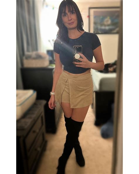 Heather Alyse Becker My Signature Dance Moves At The End 💃 Instagram