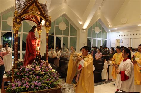 พิธีบูชาขอบพระคุณ โดย วัดพระหฤทัยพระเยซูเจ้า ศรีราชา