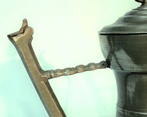 Proantic AIGUIERE EN ETAIN étain VEVEY XVIII ème s
