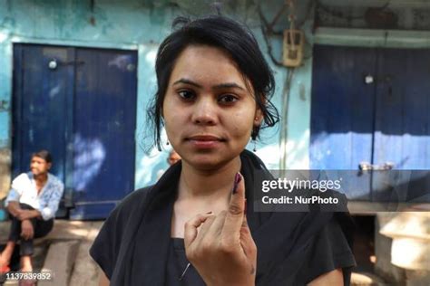 Girl Voting Photos And Premium High Res Pictures Getty Images