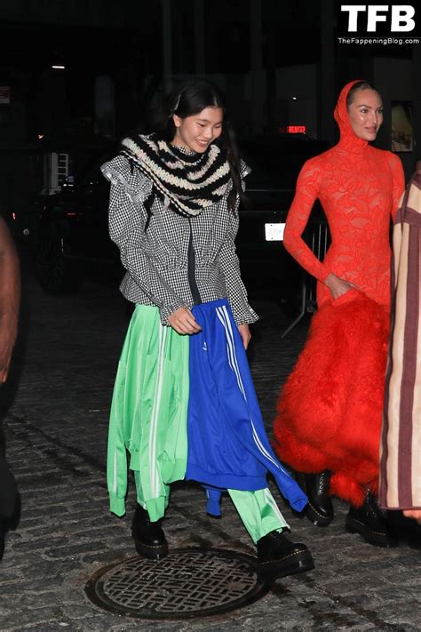 Candice Swanepoel Goes Braless With Pasties At The Vogue Show During Nyfw 31 Photos