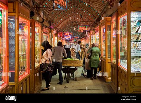 Iran Tabriz Bazaar Hi Res Stock Photography And Images Alamy
