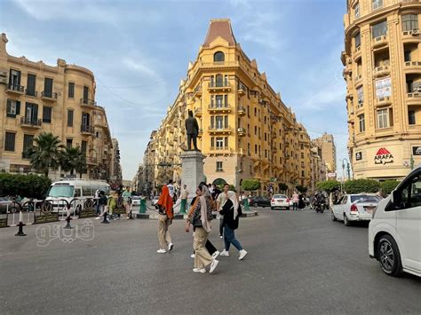 توافد المواطنين على ميدان التحرير وشوارع وسط البلد للاحتفال بثاني أيام