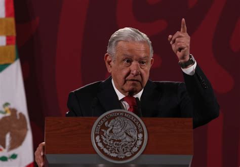 Han montado una campaña en contra del Tren Maya AMLO nuevamente defendió la construcción de