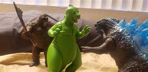 Mondo Hannah Barbara Goji Godzilla Amino