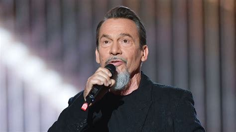 Florent Pagny frappé par un cancer son retour sur scène annoncé pour
