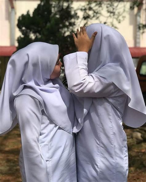 Pin By Haykal On Simpan Pantas Islamic Clothing Beautiful Muslim