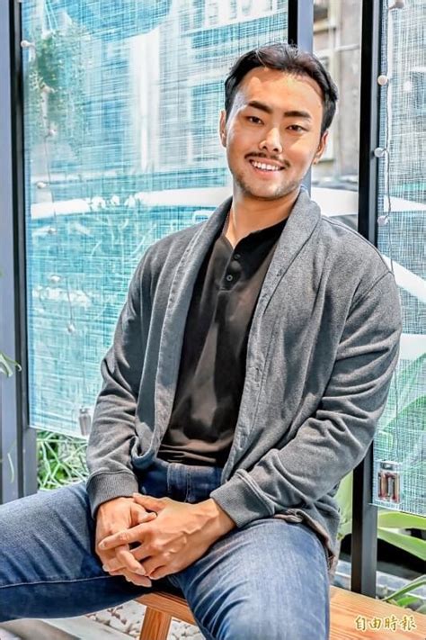 自由體育的採訪 教練團對林家正的傷勢有疑慮他也一度自認不會入選等到放榜後在斗六集訓左手掌依舊感到疼痛連握東西都有困難我覺得可能會退出