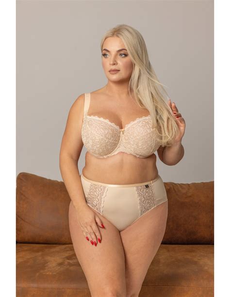 Plus Size Bra With Delicate Lace And Ferretti Krisline Betty Cappuccino