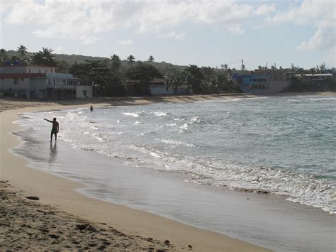 Playa Jobos En Isabela Puerto Rico De Tour Con Lo Esencial