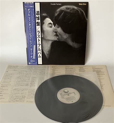 【やや傷や汚れあり】ジョン・レノン／ヨーコ・オノ／ダブル・ファンタジー 追悼盤 1980年発売 帯付、歌詞付、lpレコード盤中古品、ロックの