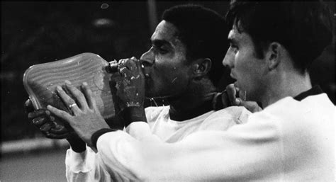 El Homenaje A Eusebio El Mejor Portugués De La Historia ~