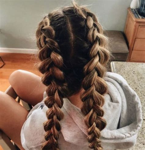 Vsco Girl Hairstyles Youll Want To Copy Stylebistro Preppy