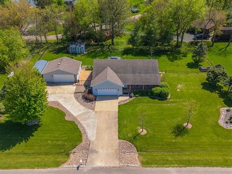 8281 Garden Rd Carlock Il 61725 Zillow