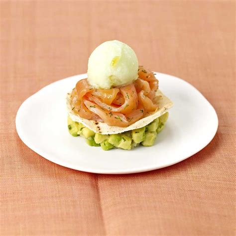 Recette mille feuilles de saumon fumé sorbet citron vert Cuisine Madame Figaro