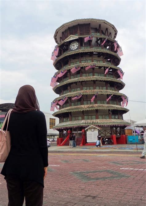 Illa Shanahila Menara Condong Teluk Intan