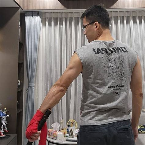 這就是臺灣人性阿，看看前幾天那個藝人過世大家才去搶打疫苗，就是火燒到屁股才會覺醒，平常沒事就會覺得在危言聳聽，唉 沒辦法