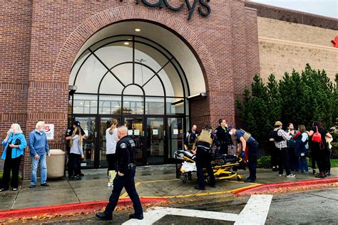 Boise Mall Shooting At Least 2 Killed And 5 Injured The New York Times