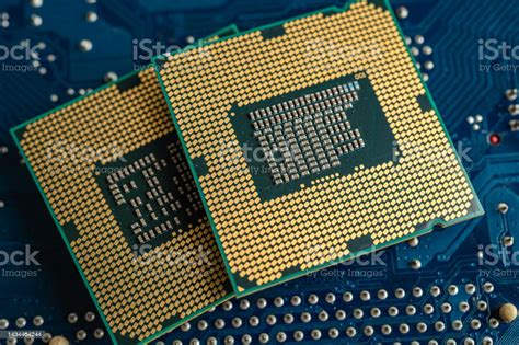 Cpu 중앙 프로세서 장치 칩 Pc 및 랩톱 컴퓨터 기술의 회로 기판에 칩 0명에 대한 스톡 사진 및 기타 이미지 0명 Cpu 개체 그룹 Istock