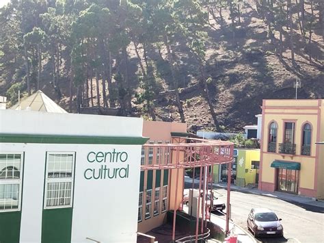 Centro Cultural De Los Canarios Fuencaliente La Revista De La Palma