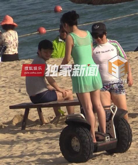 升級 葉璇海灘與男友痴纏不停 每日頭條