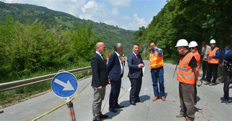 Lekaj Visits The Place Where The Landslides Are Located In The Kaçanik Hani I Elezit Segment