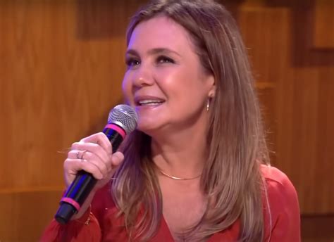 Adriana Esteves é clicada nos bastidores da nova novela da Globo
