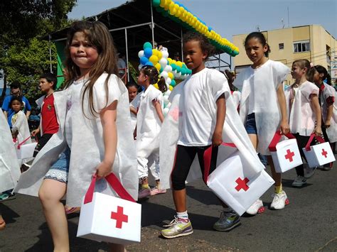 Escola Walmir Martins Caminhada Cívica Desfile de 7 de Setembro