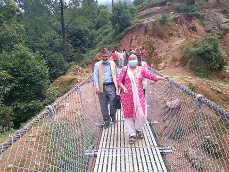 मकवानपुरगढीको इच्चुङ र वखरडाँडा जोड्ने झोलुङ्गे पुलको उद्घाटन्