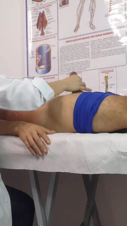 Kiefer Fallender Moment Von Krankenschwester Macht Patienten Sehr