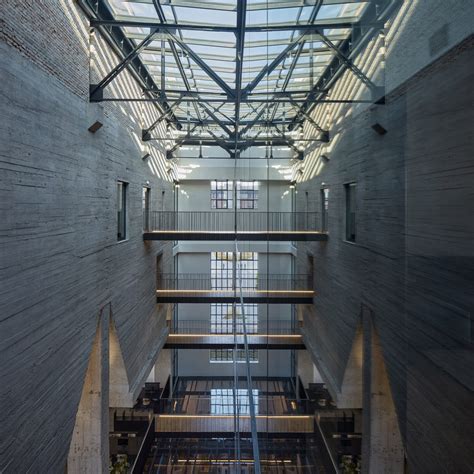 Functional Creative Design Refreshes Neuehouse Workspace In New York