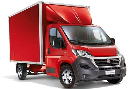 Autopůjčovna Praha Skříňová Dodávka S Hydraulickou Plošinou