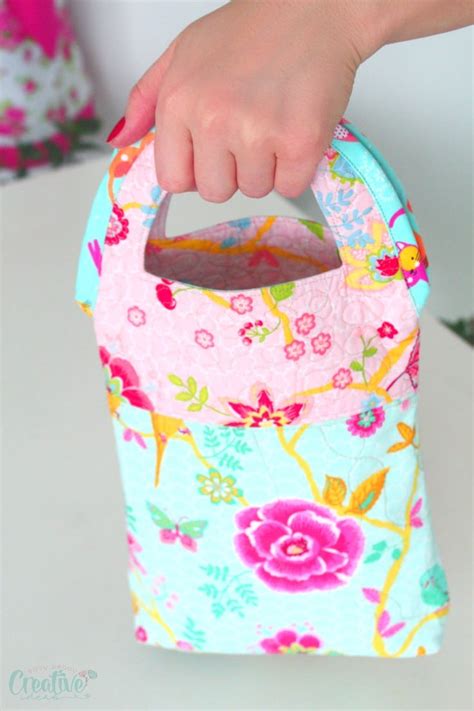 Super Cute And Easy Quilted Handbag Easy Peasy Creative Ideas