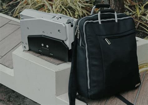 This Tiny Electric Scooter Can Fit In Your Backpack Es Management Pte Ltd